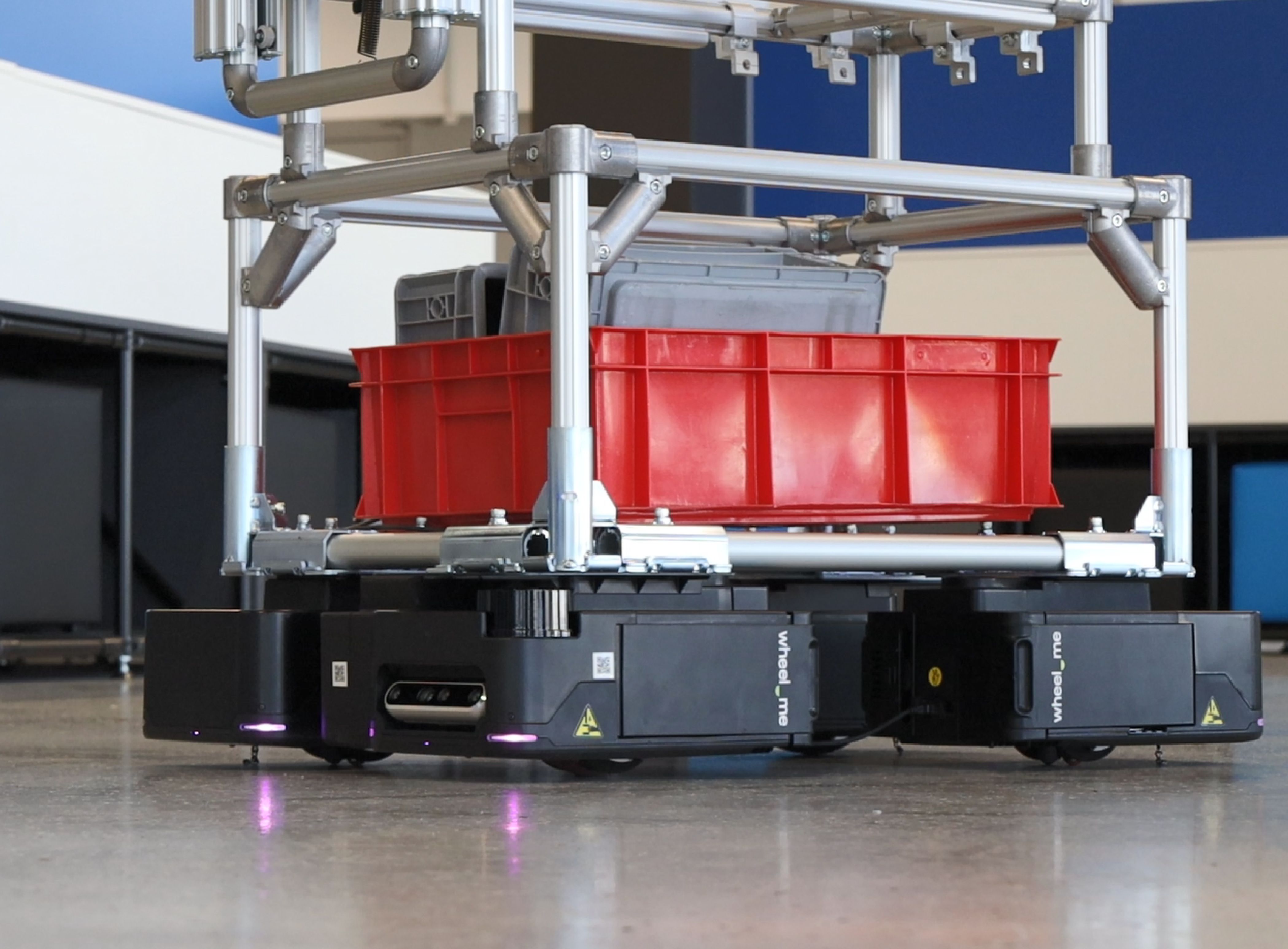 Mobile Roboter (AMR): Definition, Vorteile und Vergleich vs. AGV